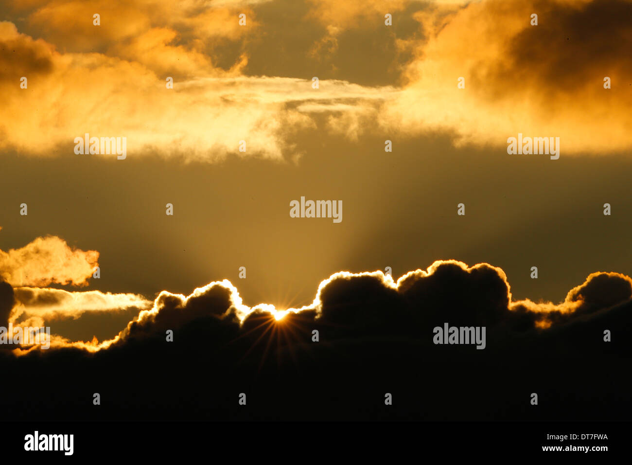 Heavenly sunsets hi-res stock photography and images - Alamy