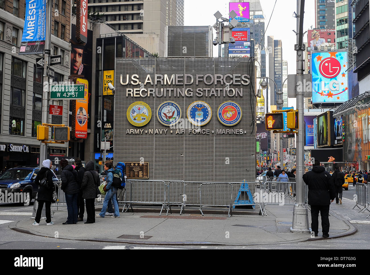 U.S. Armed Forces Recruiting Station, Times Square, New York City Stock ... U.S. Armed Forces Recruiting Station, Times Square, New York City Stock ...