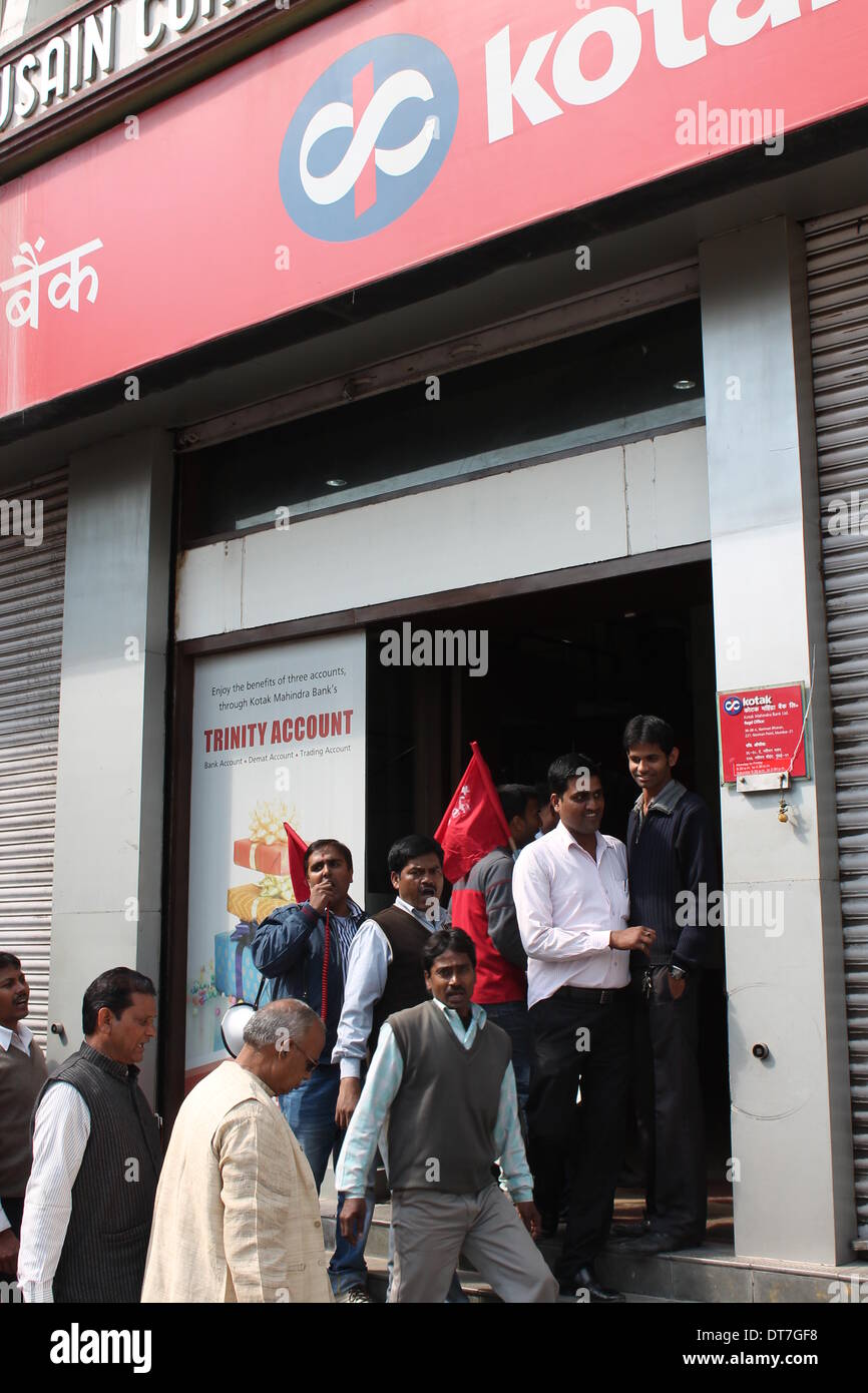 Service sector in india hi-res stock photography and images - Alamy