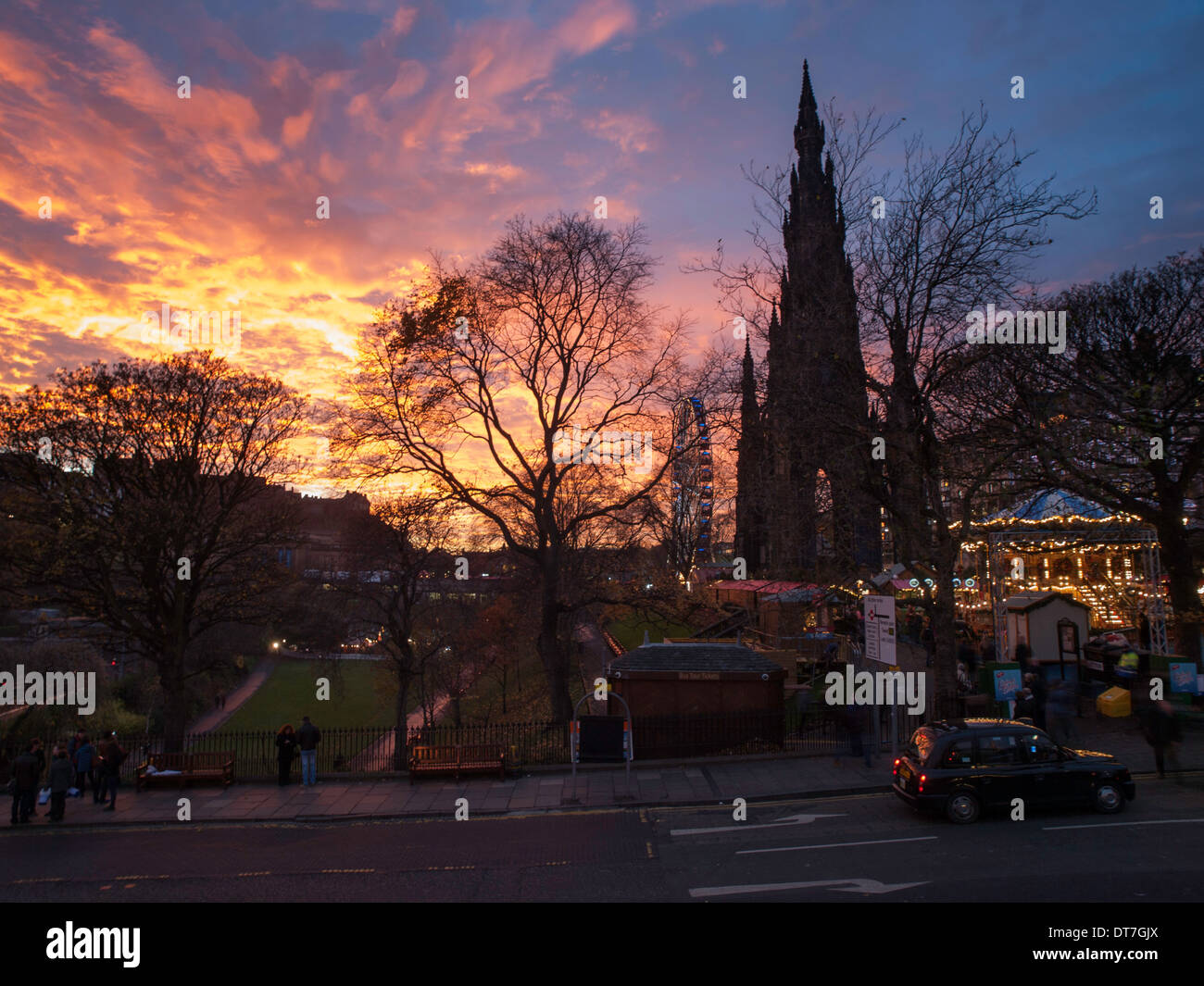 Sunset behind Edinburgh Castle, Princes Street, Edinburgh Stock Photo ...