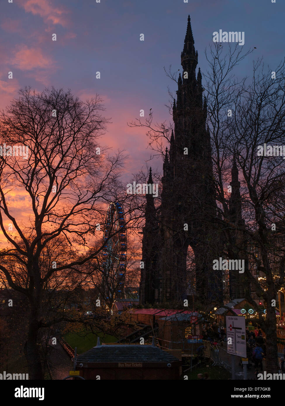 Sunset behind Edinburgh Castle, Princes Street, Edinburgh Stock Photo ...