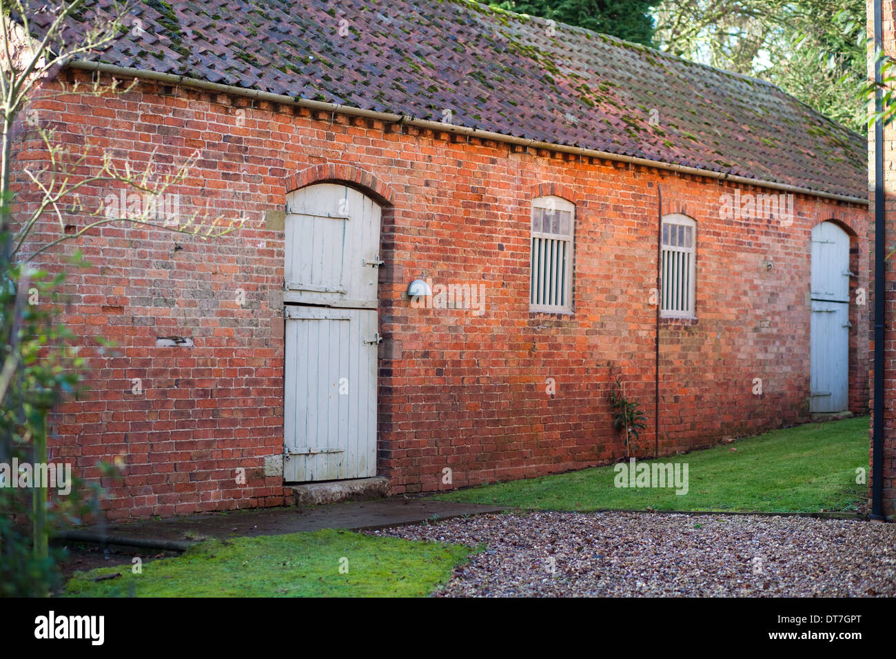 Brick barns hi-res stock photography and images - Alamy