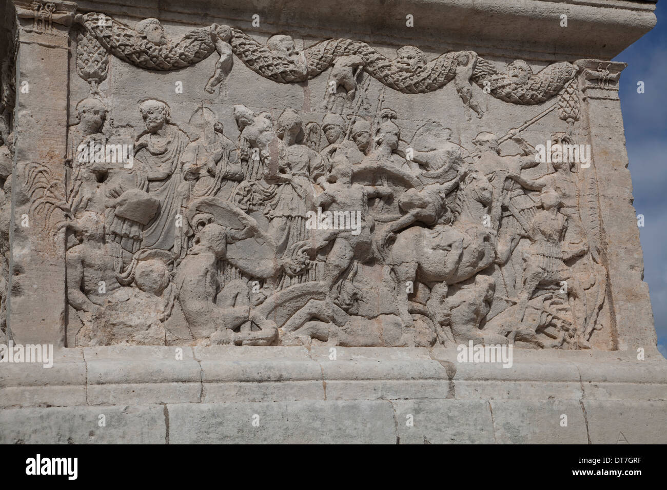 Roman Mausoleum at Glanum St Rémy Stock Photo - Alamy