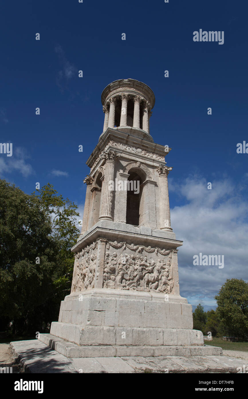 Roman Mausoleum at Glanum Stock Photo - Alamy