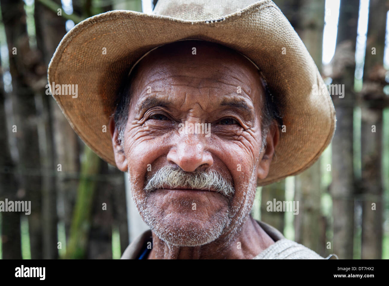 Peasant with a lined face hi-res stock photography and images - Alamy