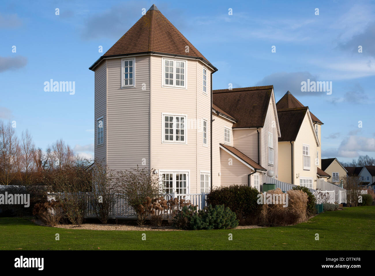 Lakeside Resort High Resolution Stock Photography and Images - Alamy