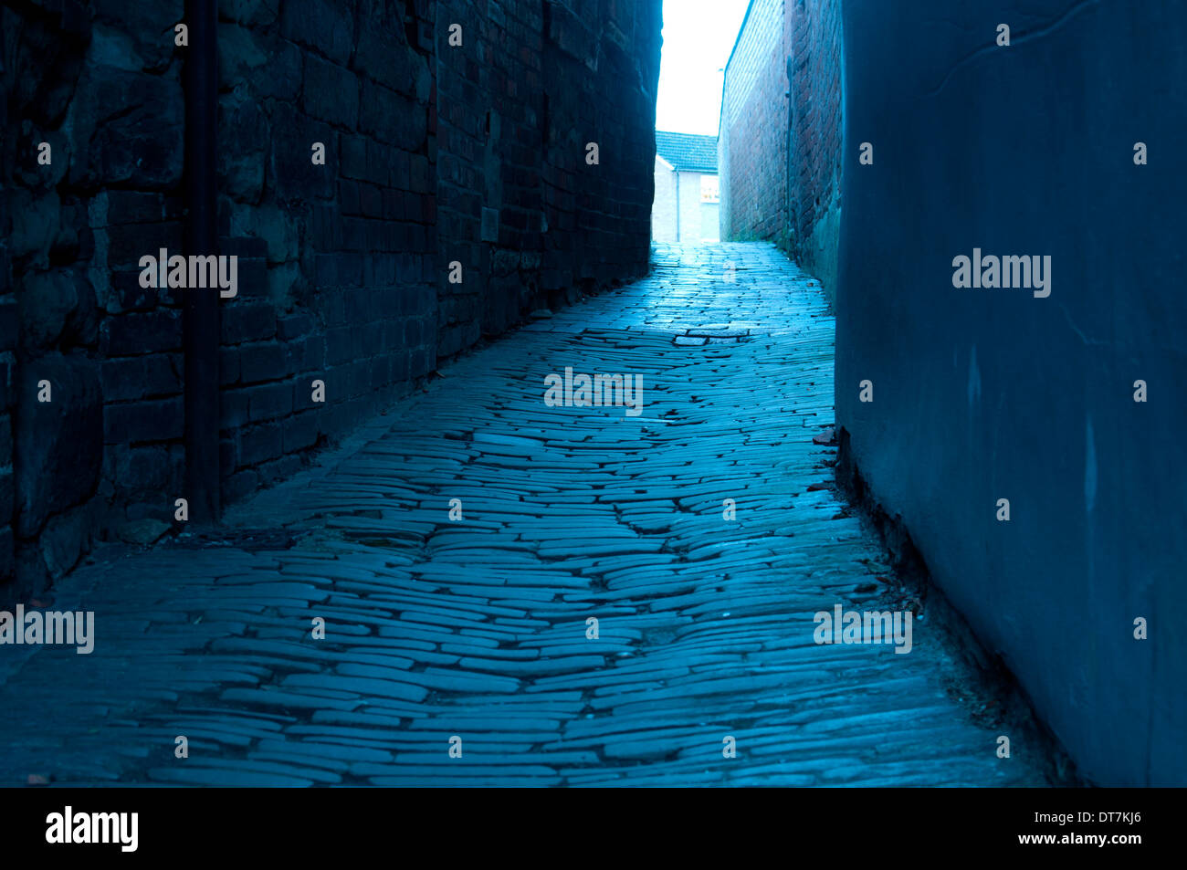 Cobbled pathway hi-res stock photography and images - Alamy