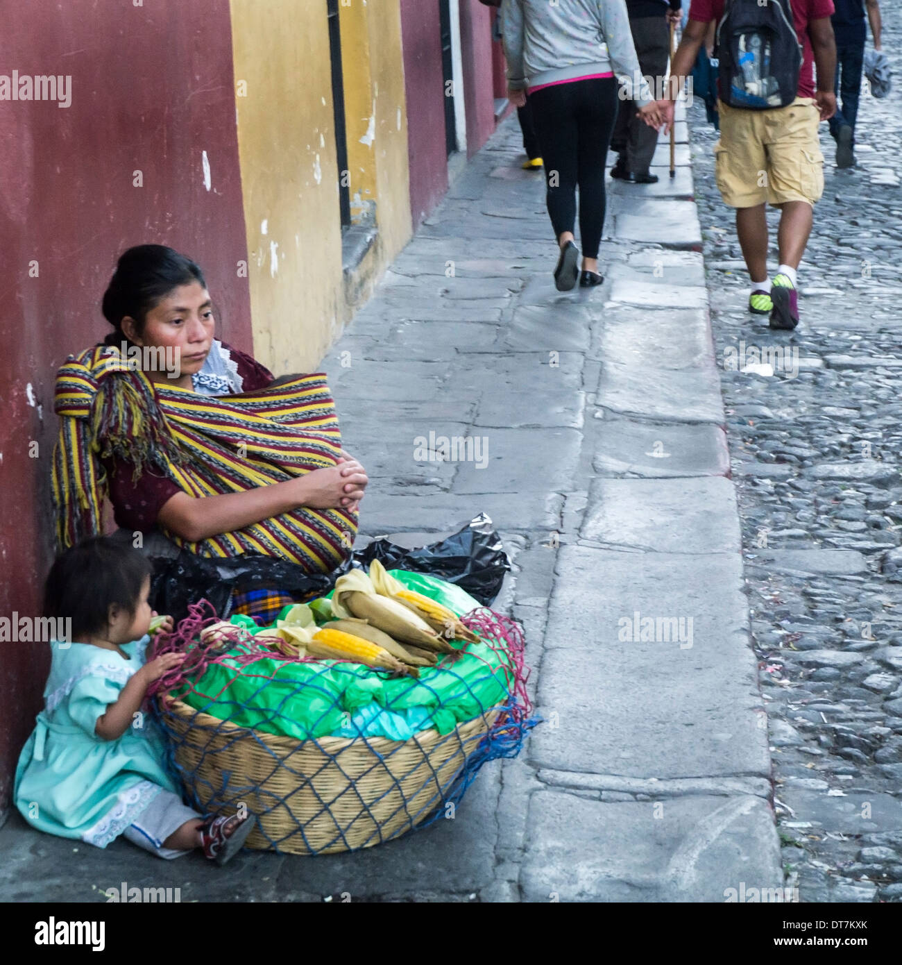 Guatemala woman begging hi-res stock photography and images - Alamy