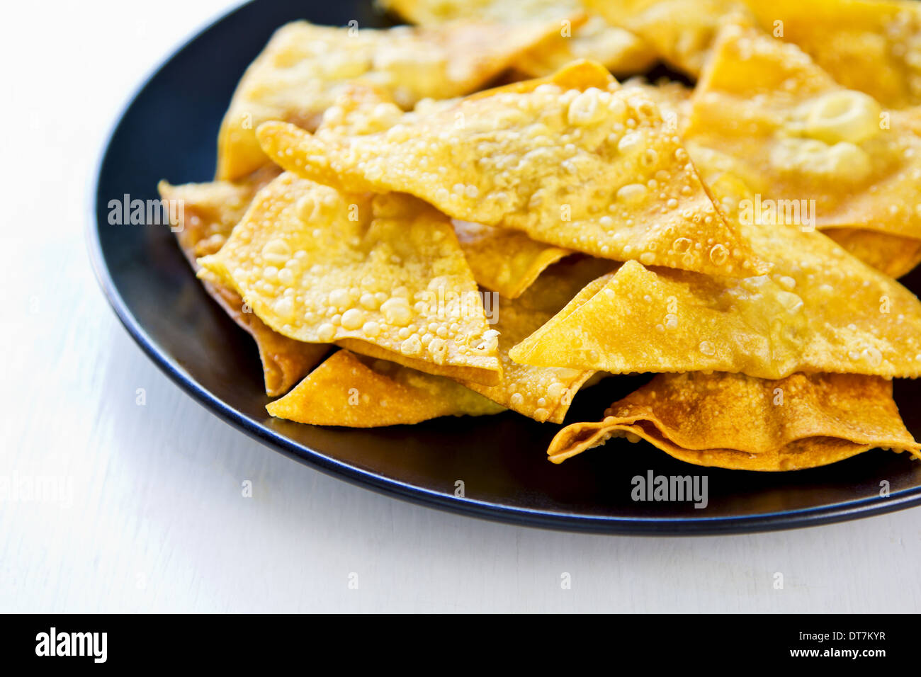 Deep fried Wonton pastry with Thai sweet chili sauce Stock Photo - Alamy