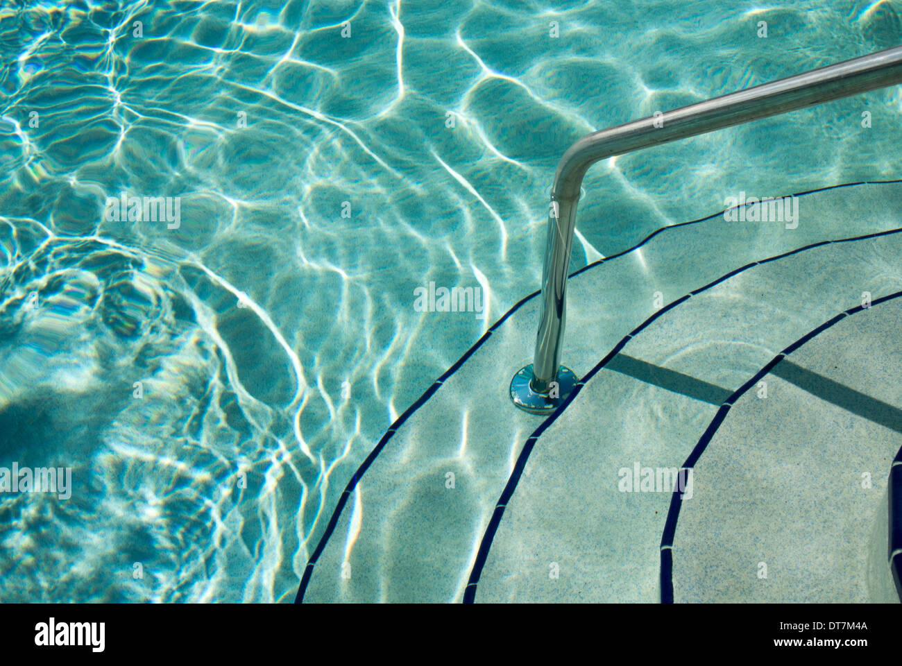 Steps into pool Stock Photo - Alamy