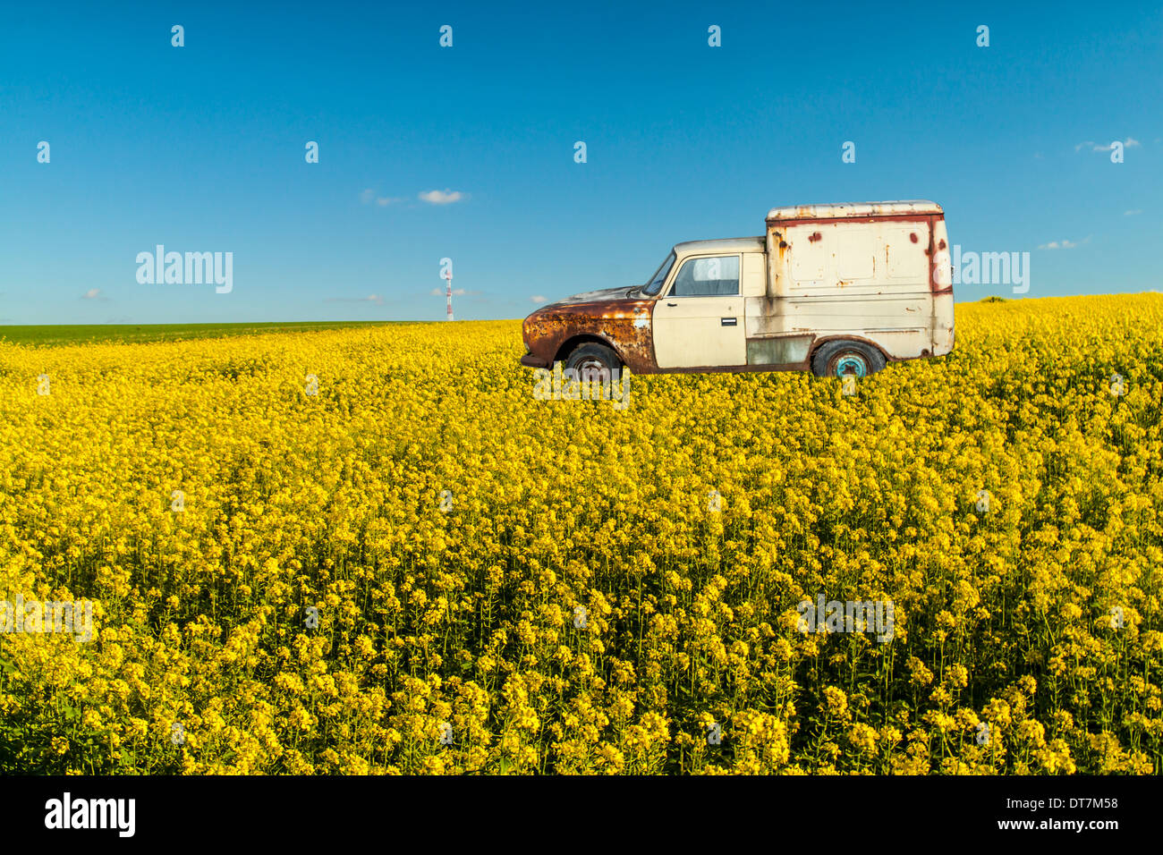 Rusty car hi-res stock photography and images - Alamy