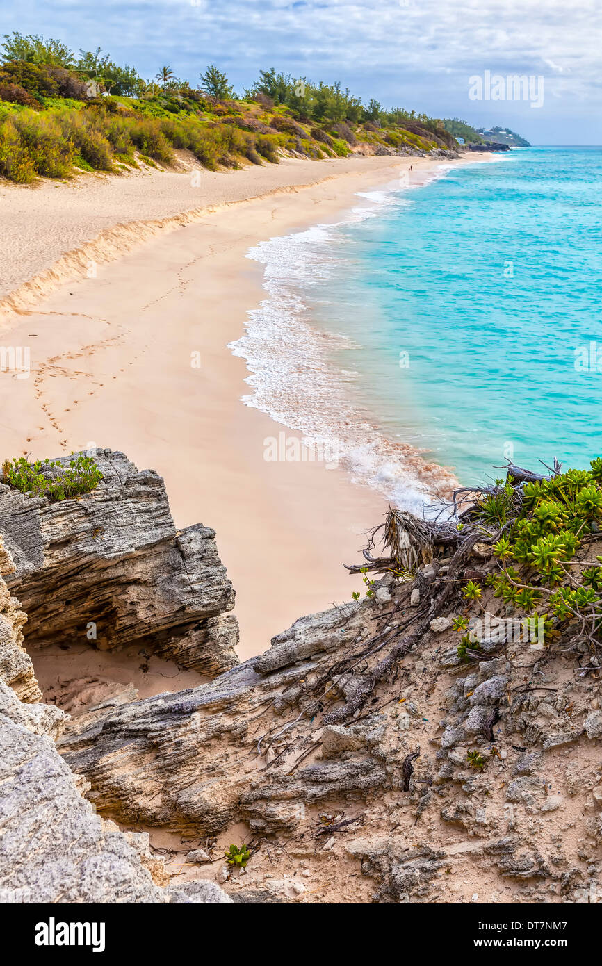 The beautiful Warwick Long Bay beach on the south shore of Bermuda ...