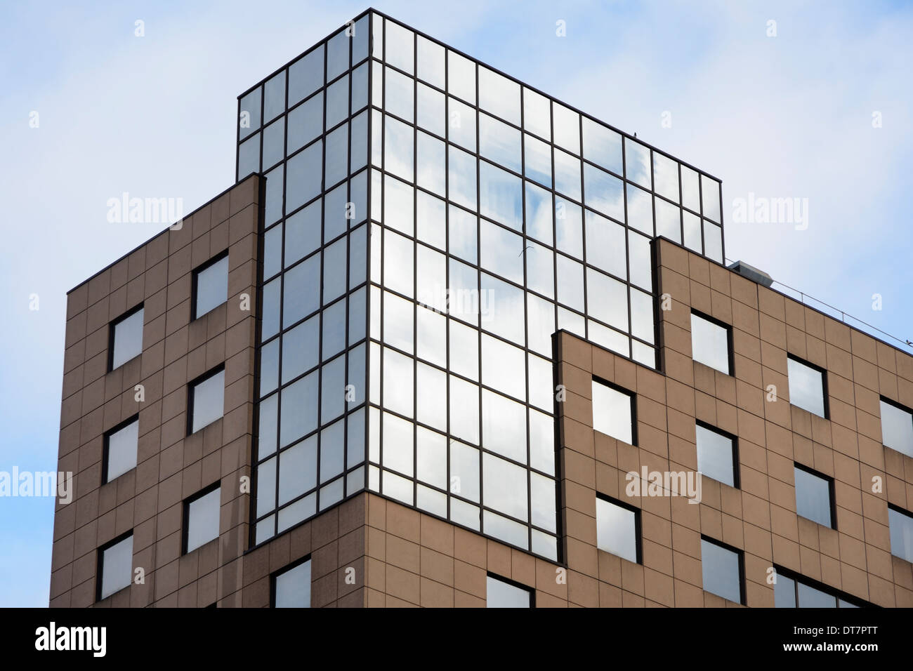 Facade of a modern office building Stock Photo - Alamy