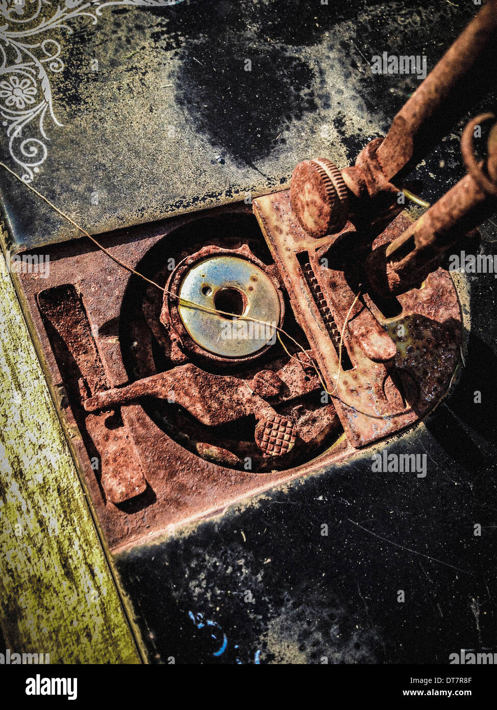 Rusted sewing needle hi-res stock photography and images - Alamy