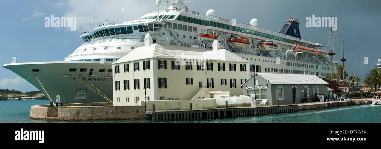 A Panoramic image of the Norwegian Majesty, moored at the town of St ...