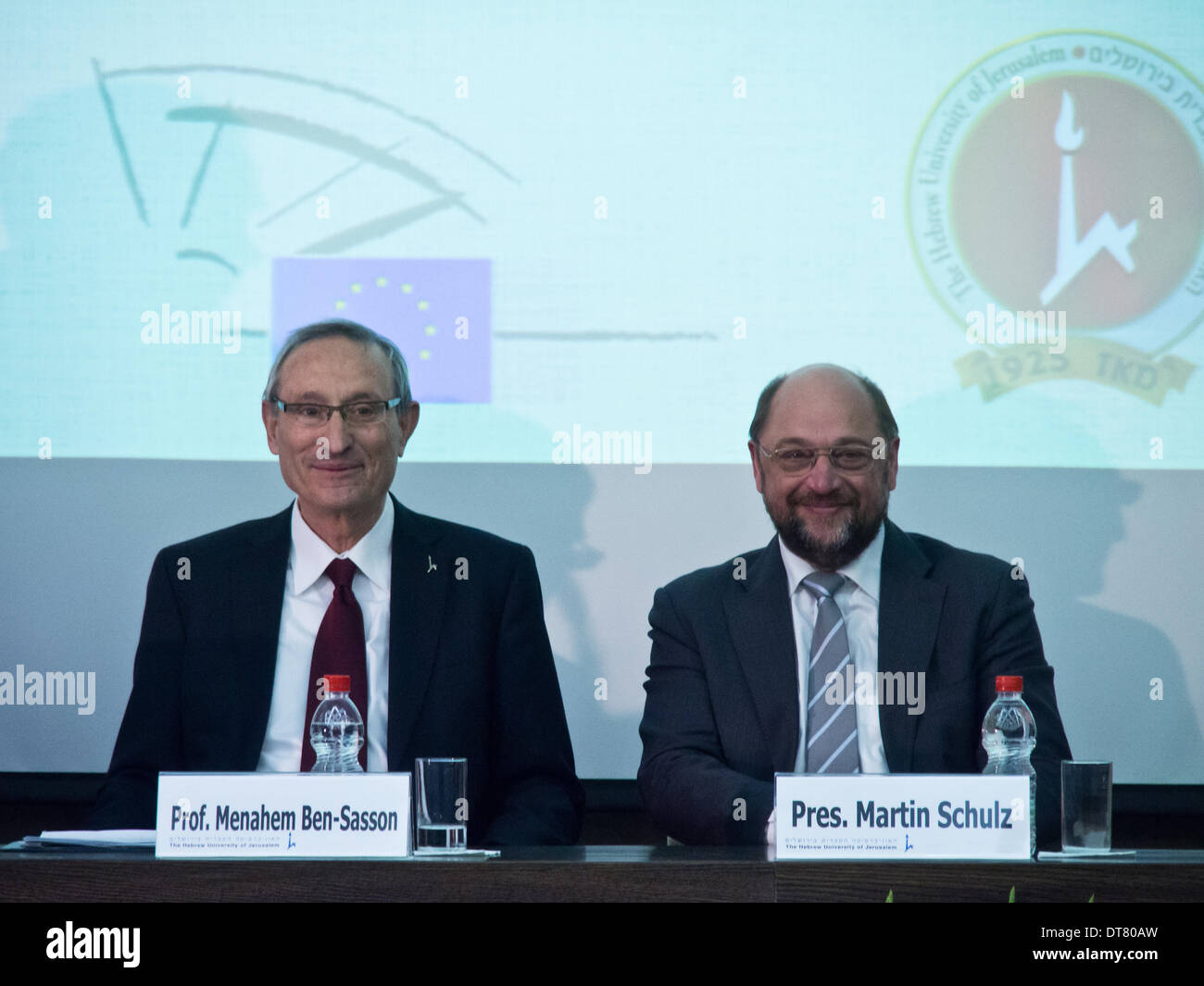 Honoris causa doctorate hi-res stock photography and images - Alamy