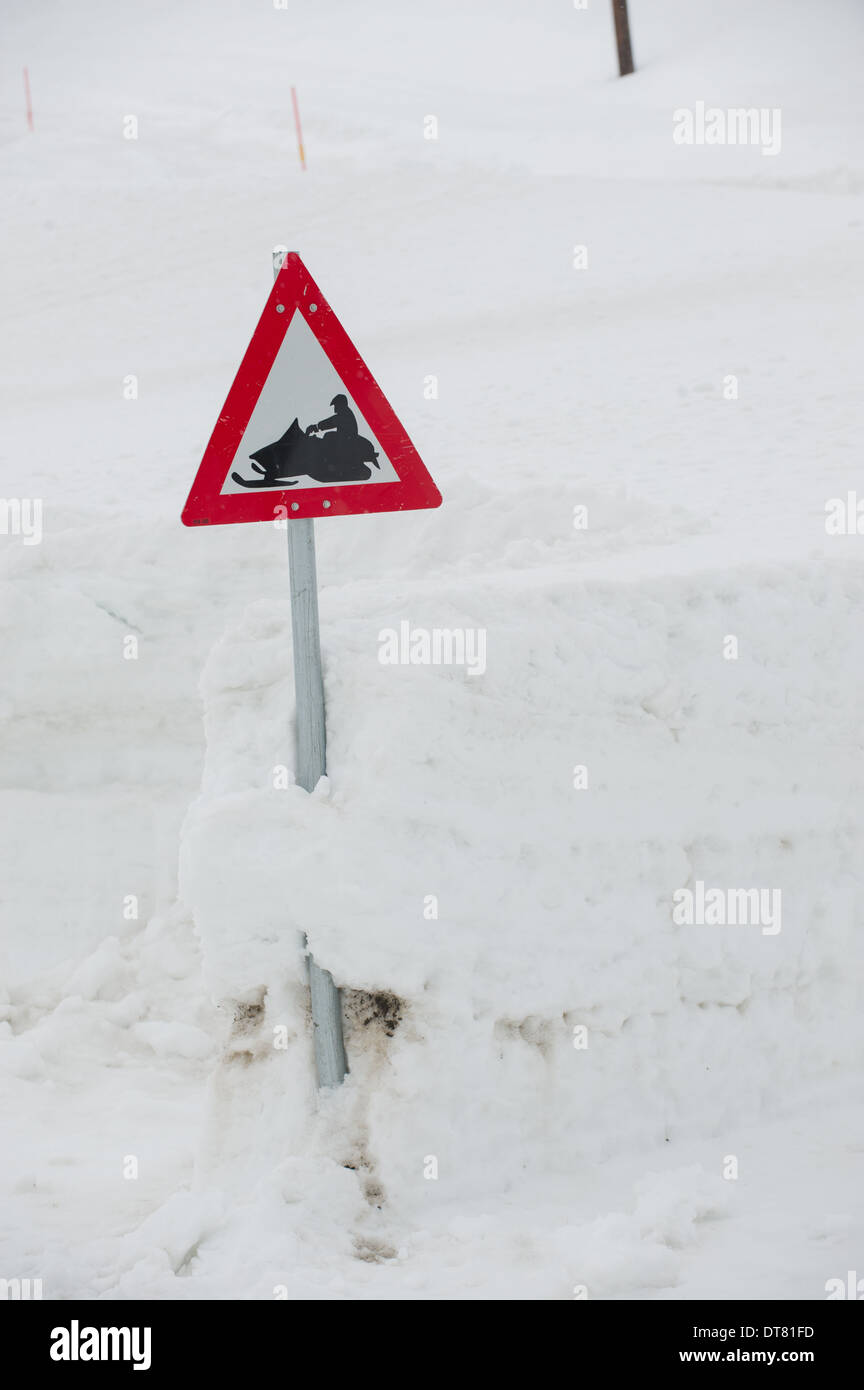Snowmobile sign hi-res stock photography and images - Alamy