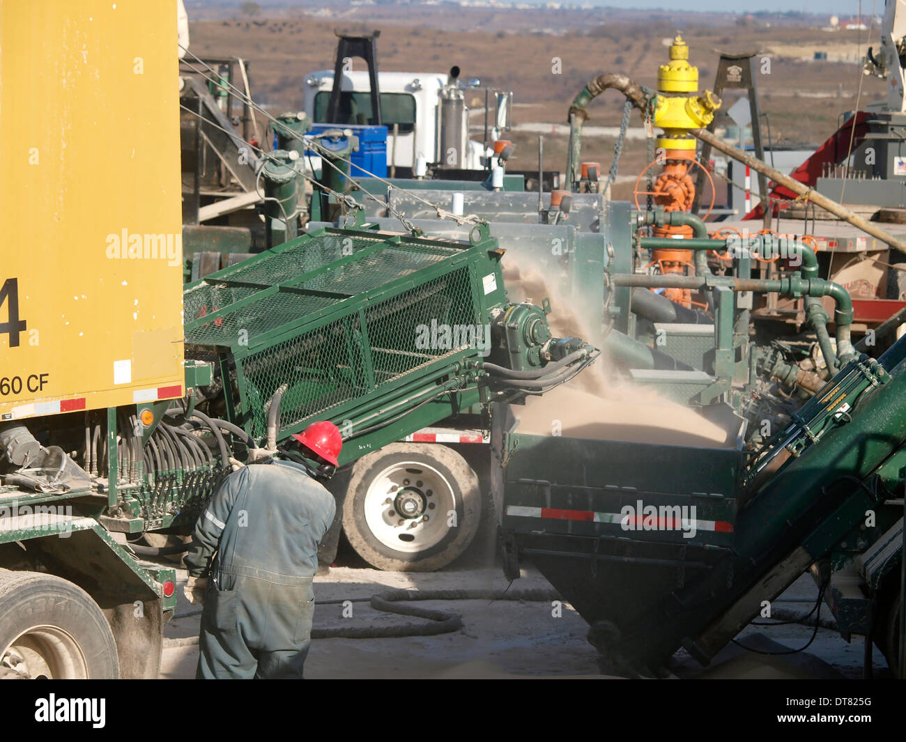 Frack sand hi-res stock photography and images - Alamy