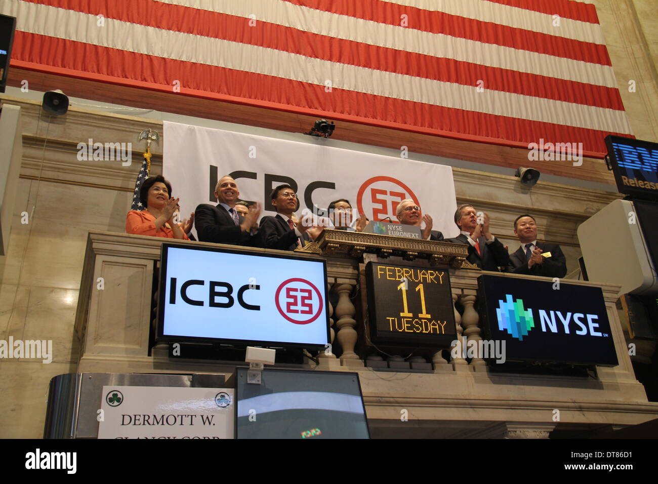 Ringing bell new york stock exchange hi-res stock photography and ...