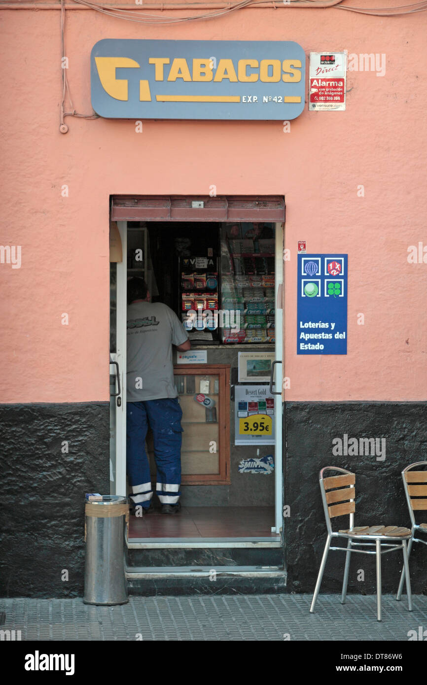 Spanish tobacco shop hi-res stock photography and images - Alamy