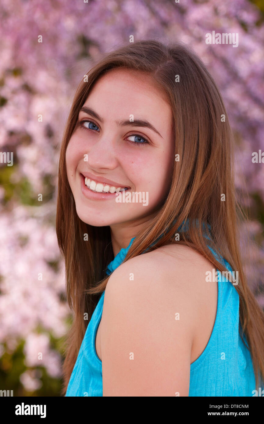 A teenage American girl with long brown hair Stock Photo - Alamy