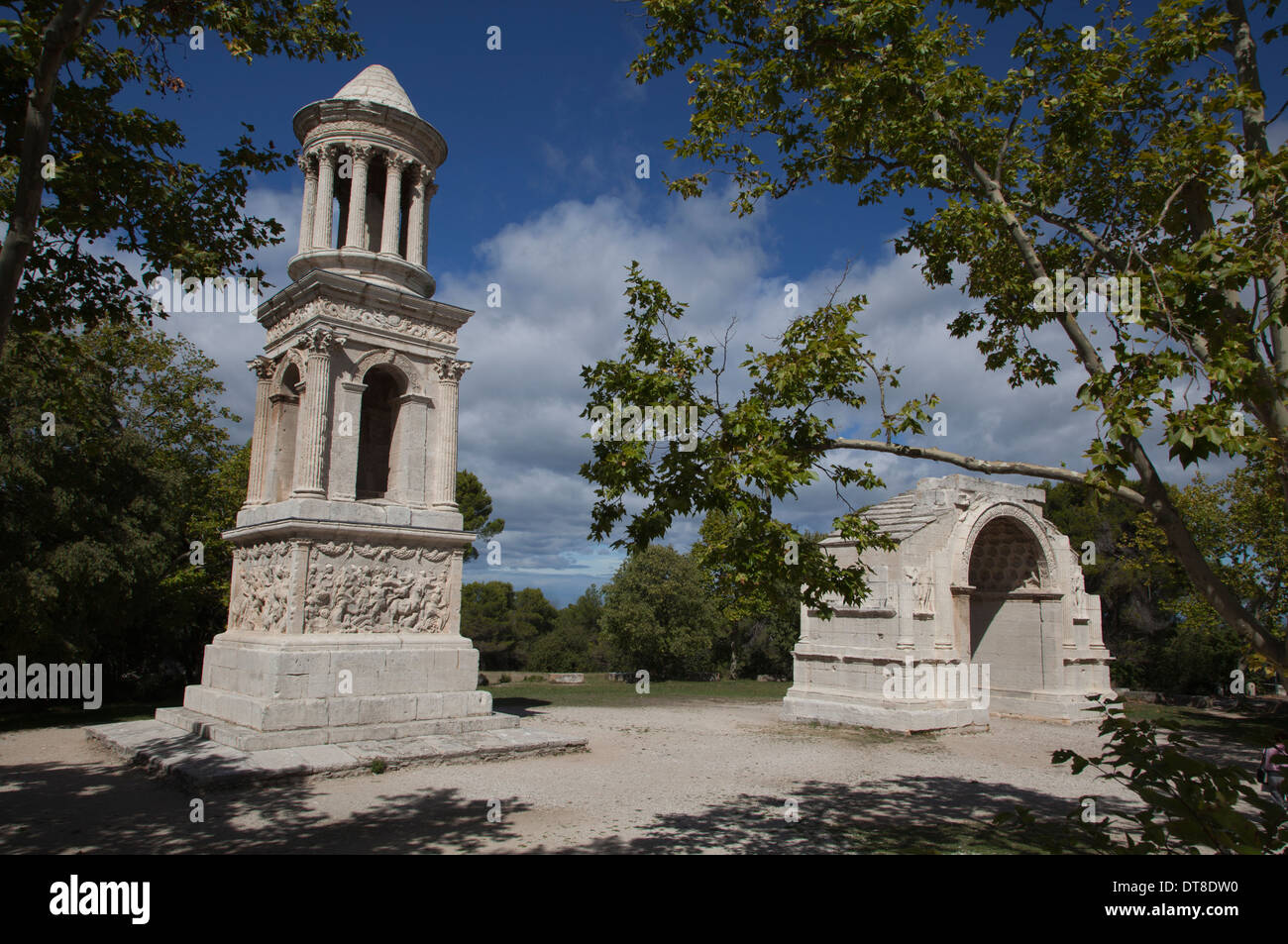 Roman Mausoleum and Commemorative Arch at Glanum Stock Photo - Alamy