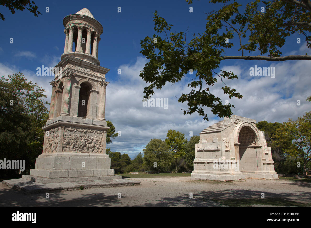 Roman Mausoleum and Commemorative Arch at Glanum Stock Photo - Alamy