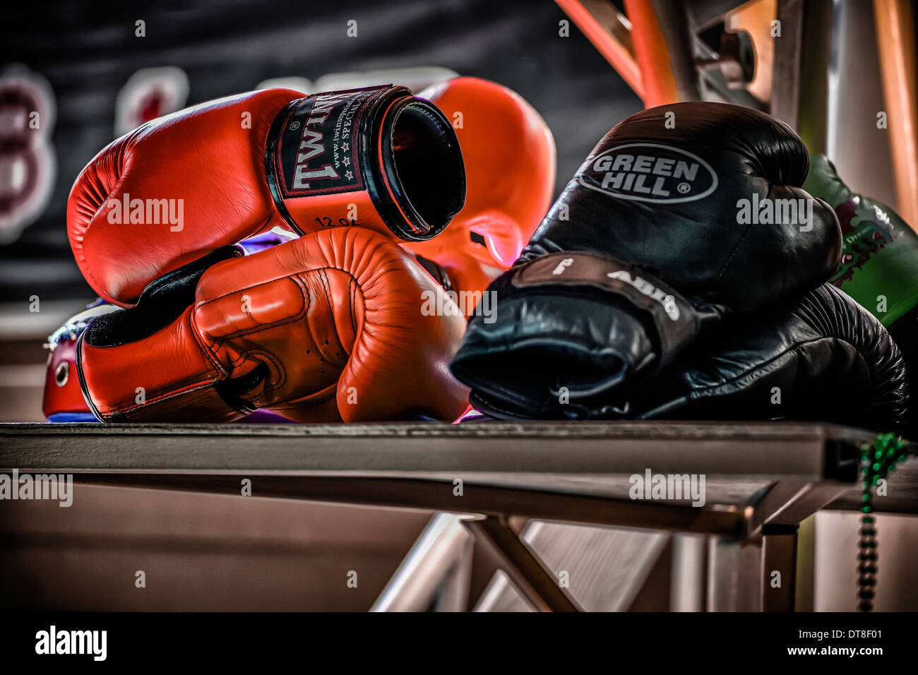 Glove fight hi-res stock photography and images - Alamy