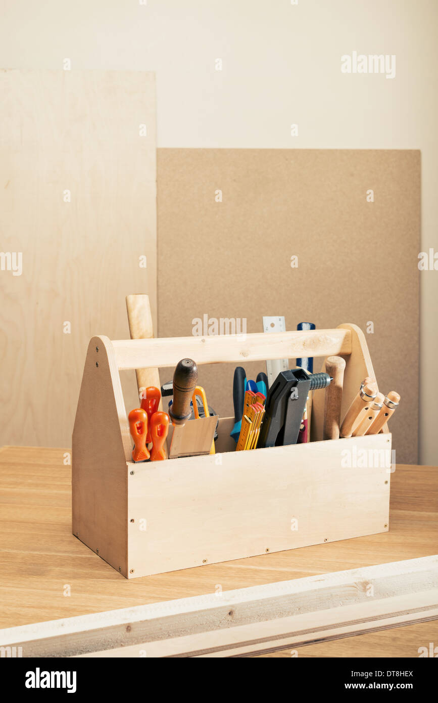 Handyman toolbox hi-res stock photography and images - Alamy