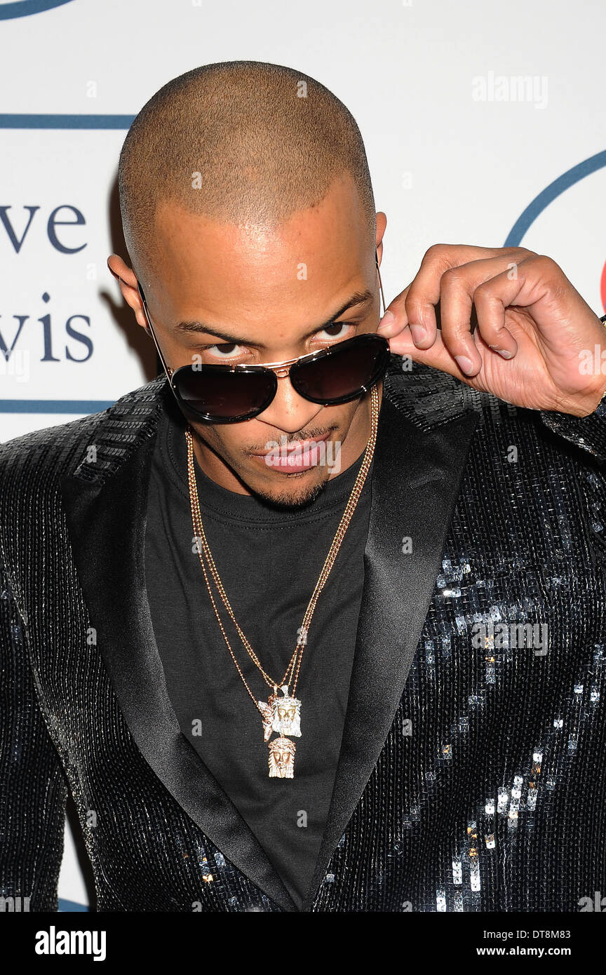 Singer rap hi-res stock photography and images - Alamy