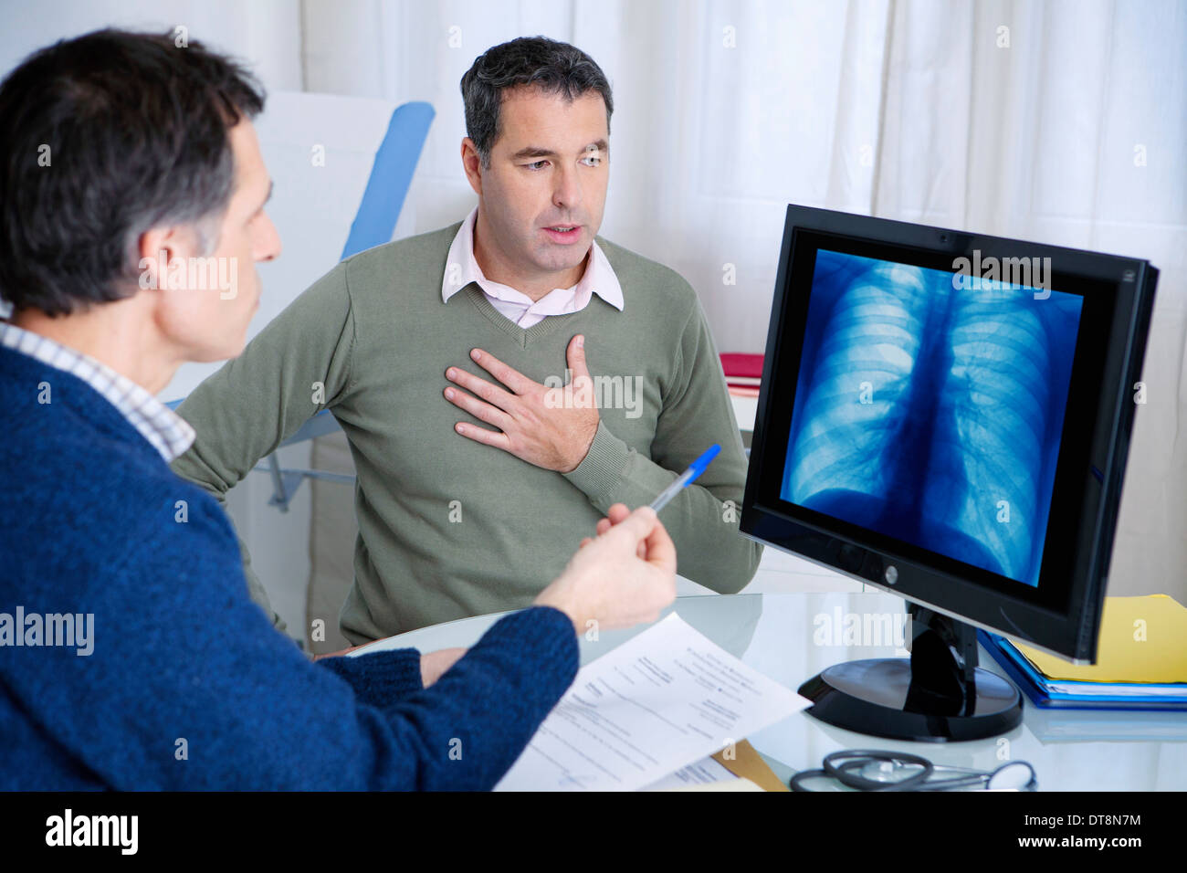 PNEUMOLOGY CONSULTATION MAN Stock Photo - Alamy