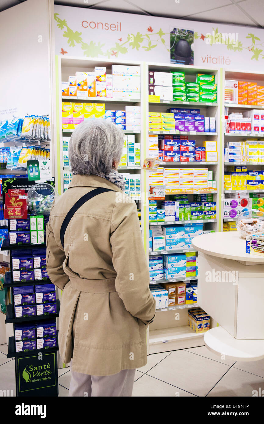 INTERIOR OF A CHEMIST'S SHOP Stock Photo - Alamy
