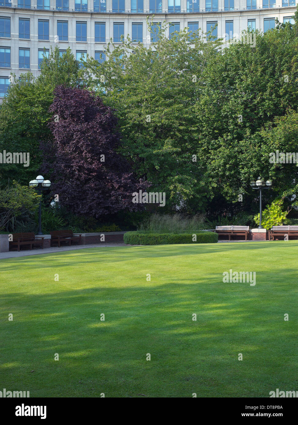 Public Square Canary Wharf, London, UK. Architect: Olin Partnership ...