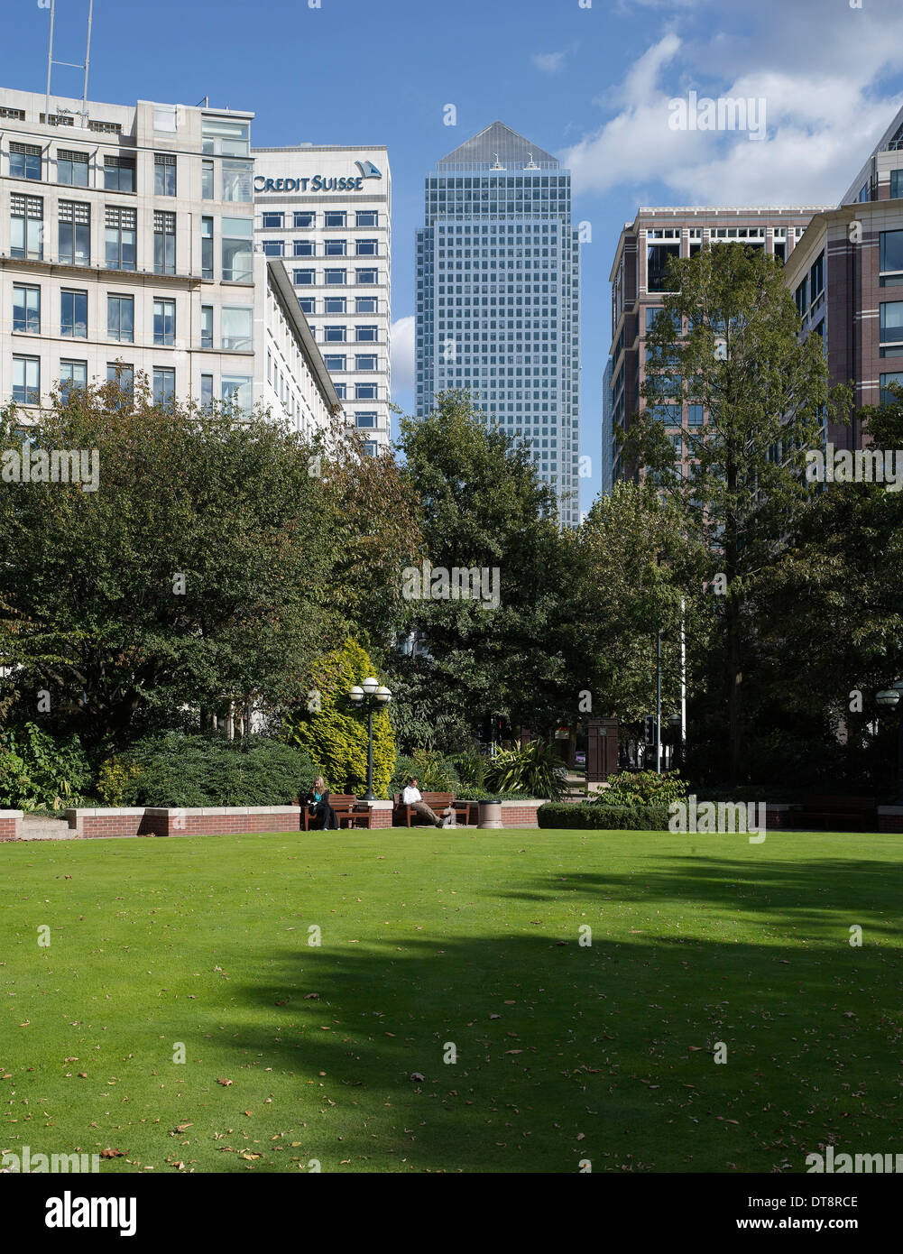 Public Square Canary Wharf, London, UK. Architect: Olin Partnership ...