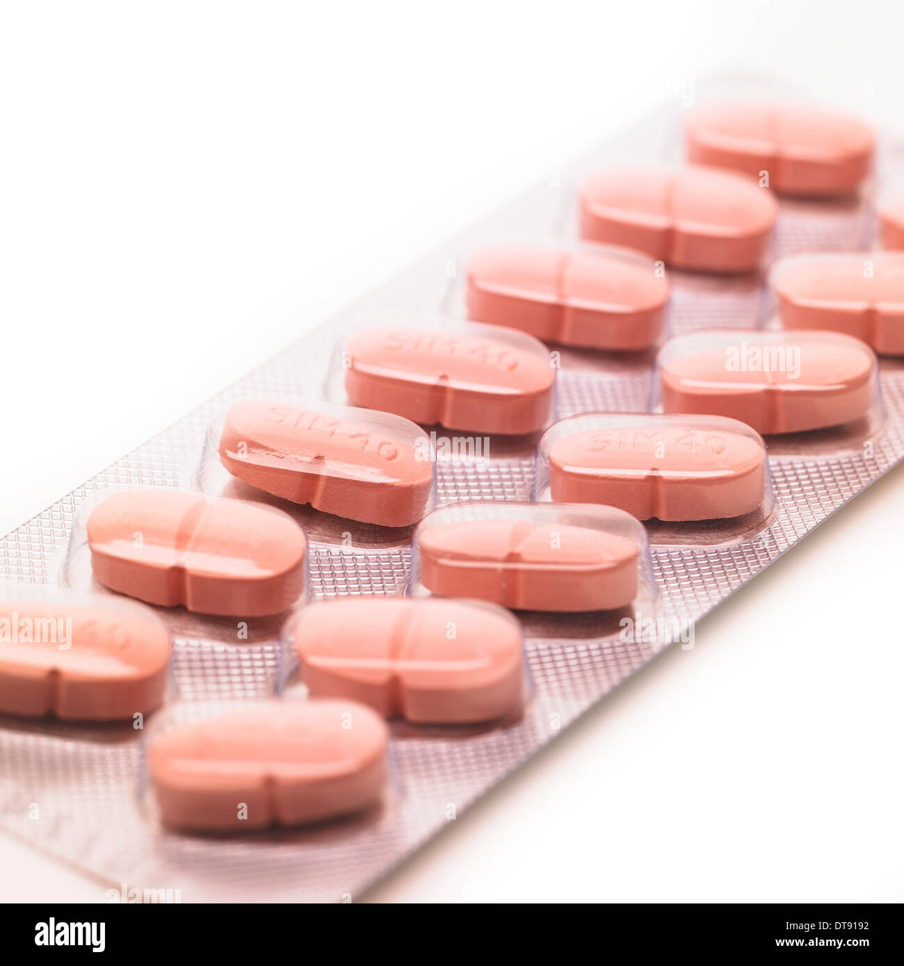 Statins, cholesterol reducing tablets Stock Photo - Alamy