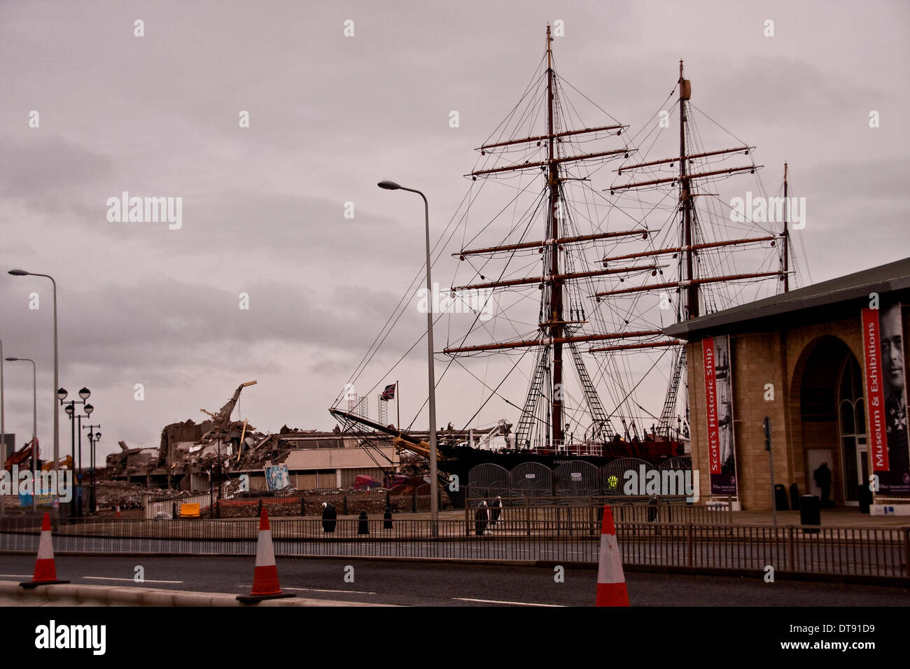 Olympia swimming pool dundee hi-res stock photography and images - Alamy