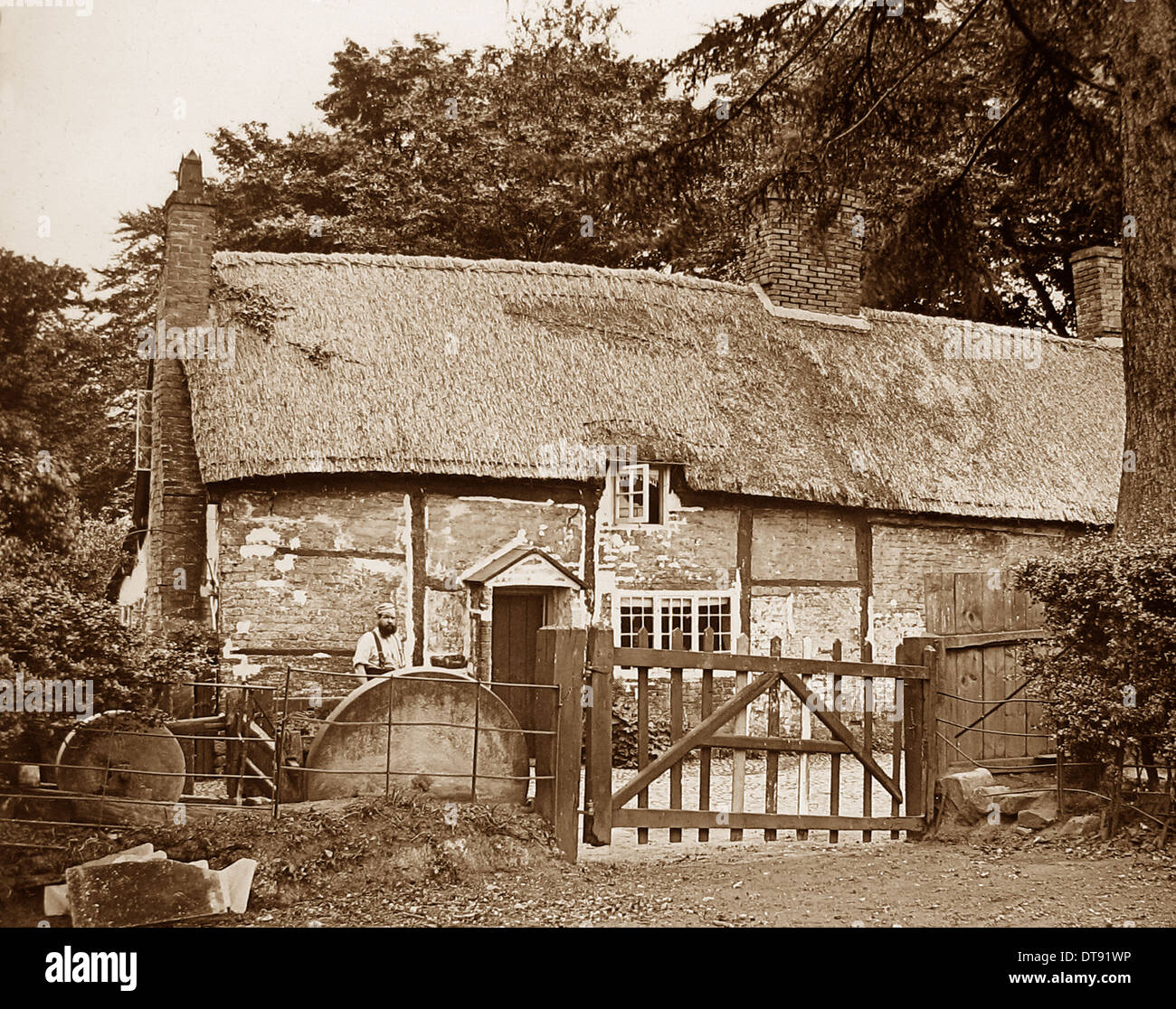 Old Smithy High Resolution Stock Photography and Images - Alamy