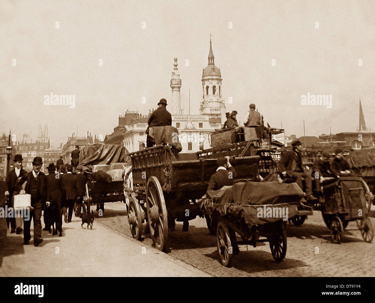 London Bridge Victorian period Stock Photo - Alamy