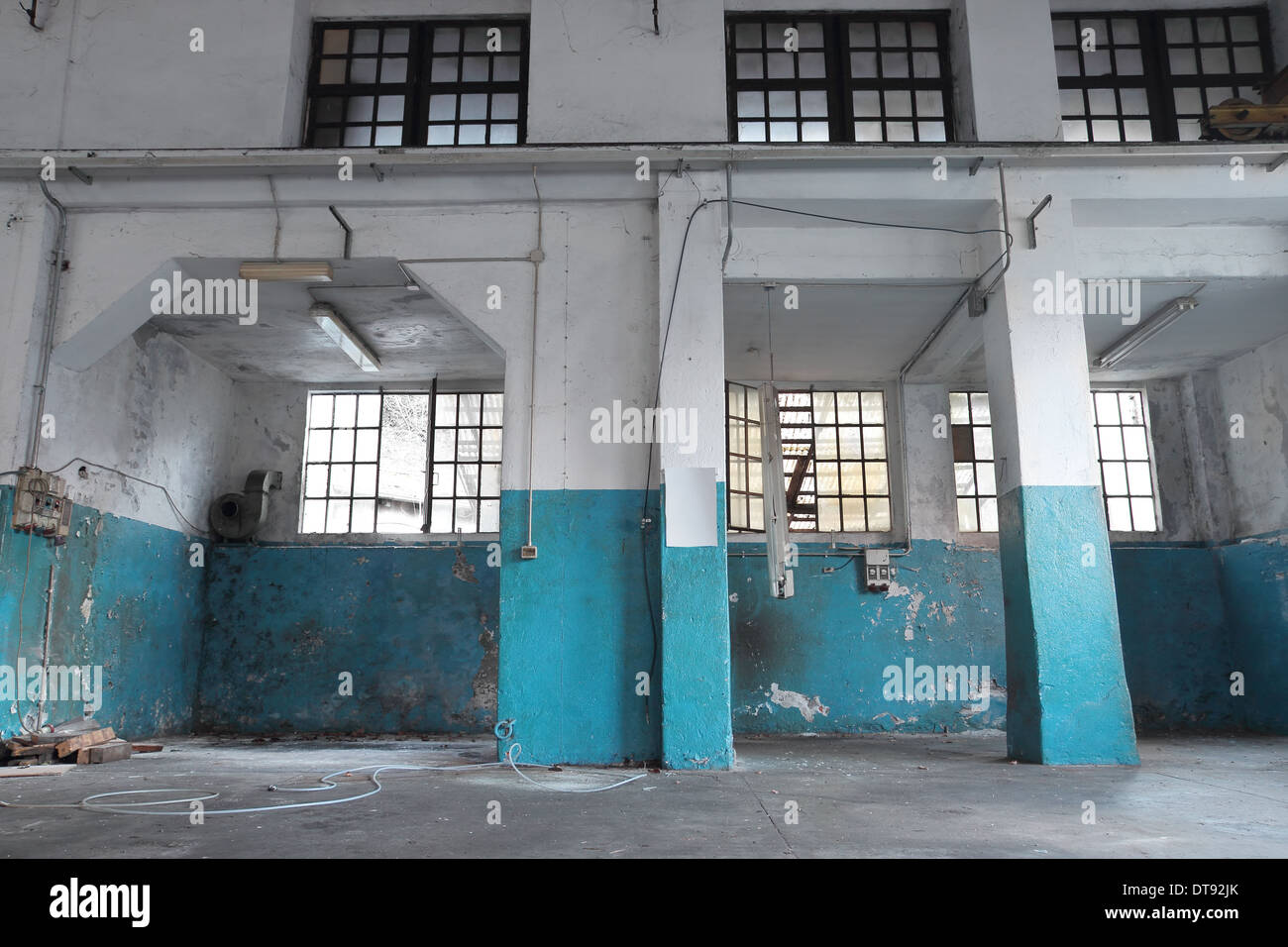 Interior view old dilapidated hi-res stock photography and images - Alamy