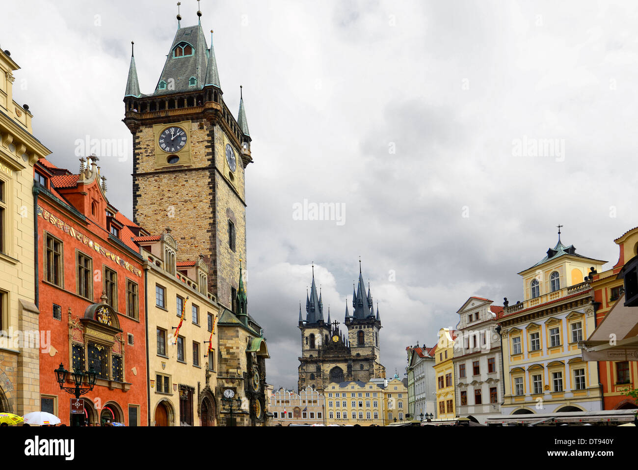 E astronomical clock hi-res stock photography and images - Alamy