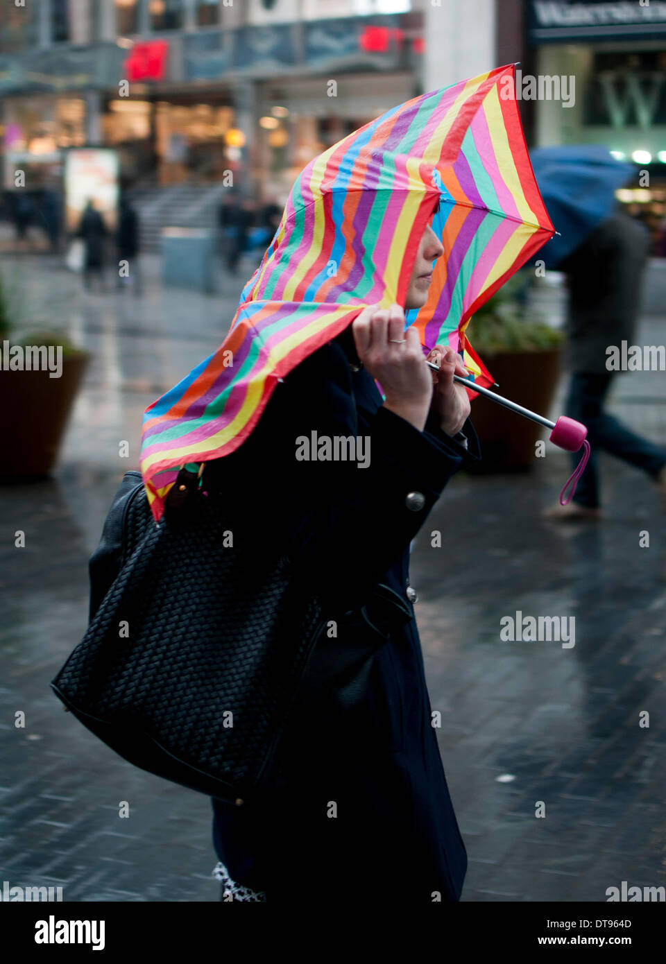 Uk windy weather hi-res stock photography and images - Alamy