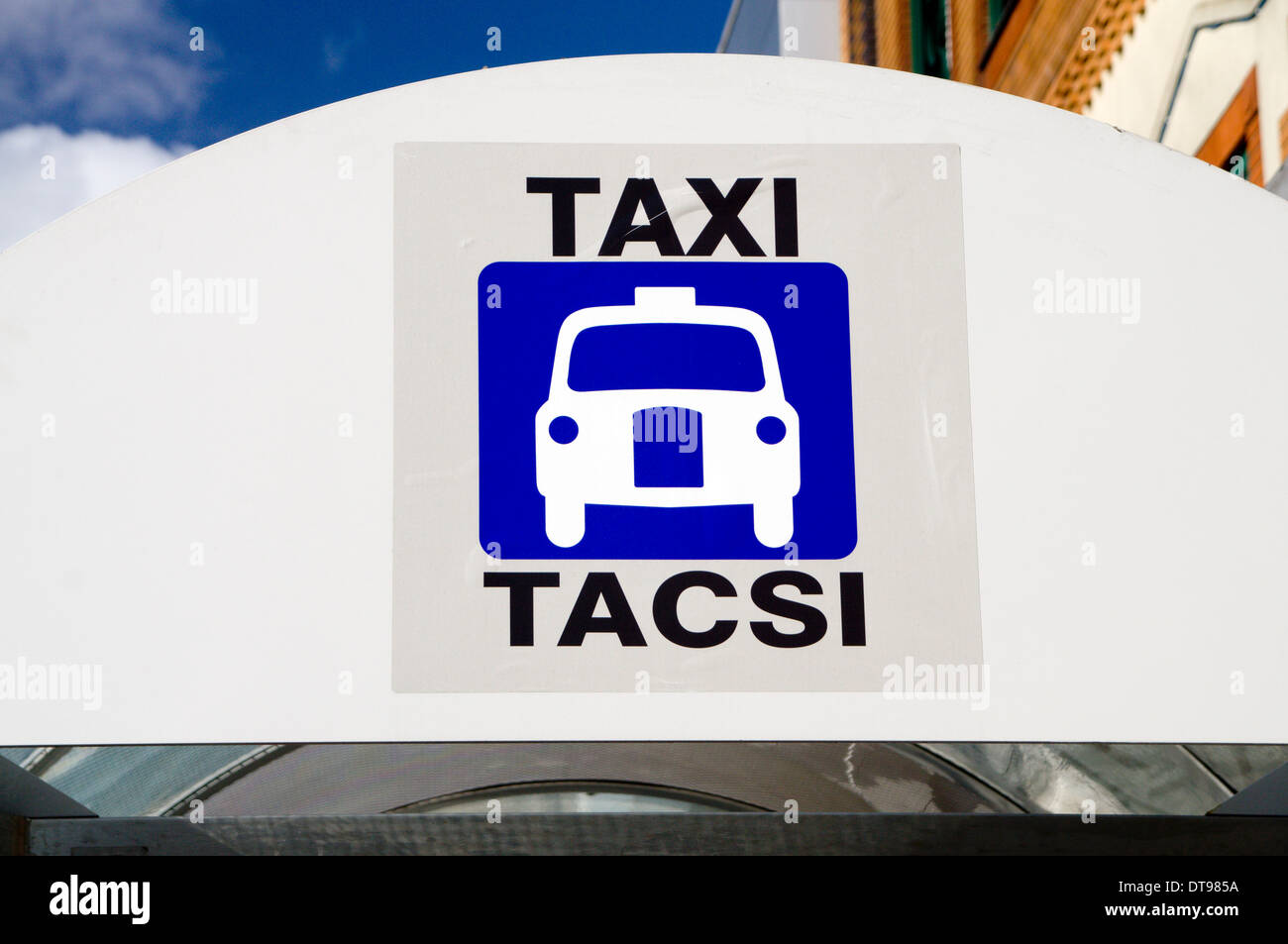 Taxi tacsi english welsh sign bi ligual language wales hi-res stock ...