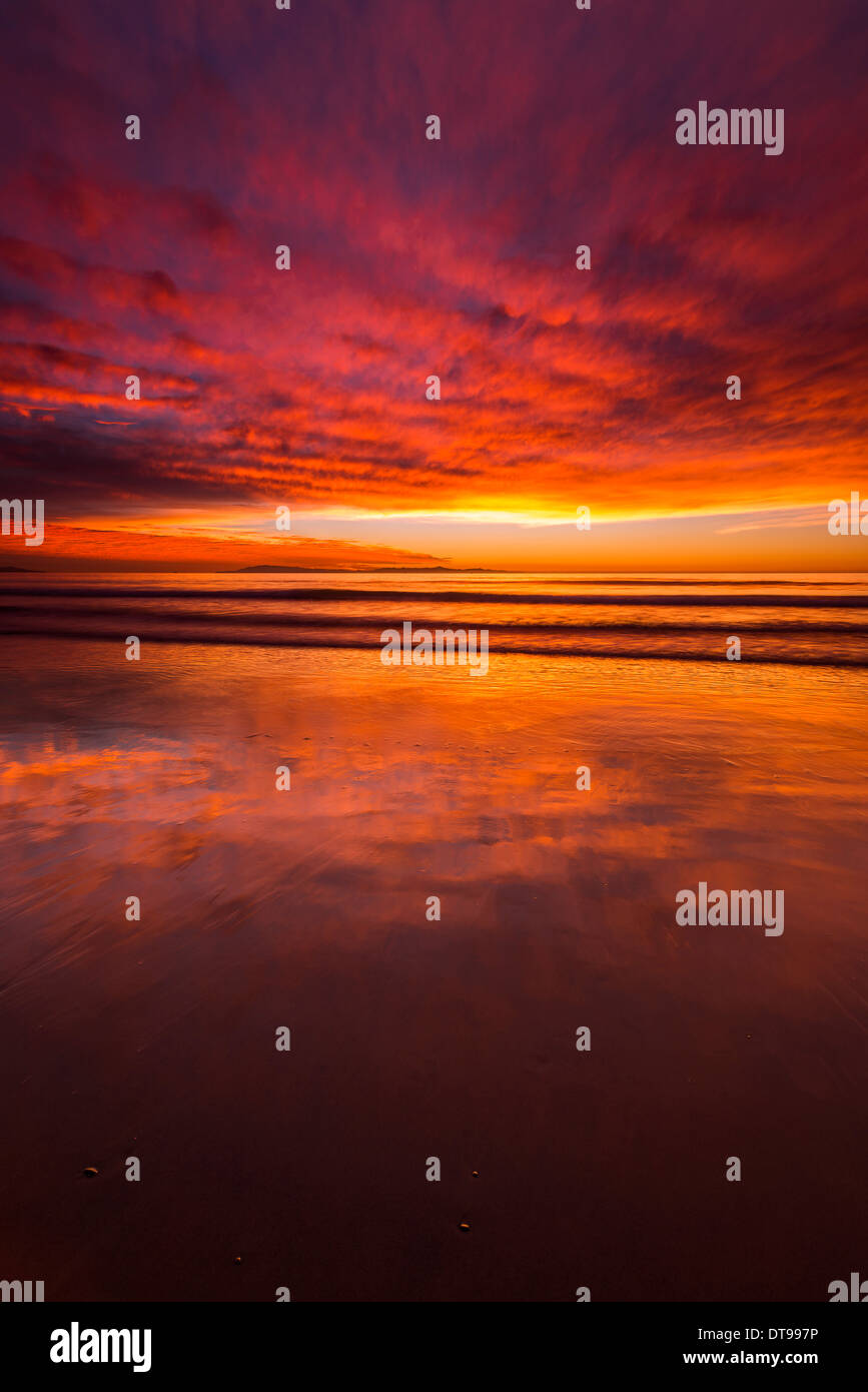 Sunset over the Channel Islands from Ventura State Beach, Ventura ...