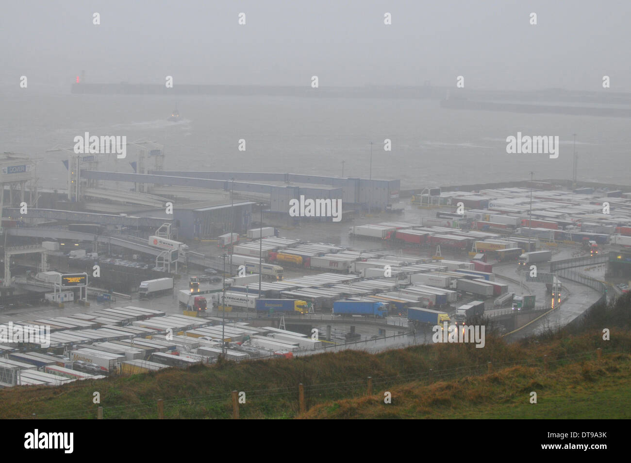 Dover port storm hi-res stock photography and images - Alamy