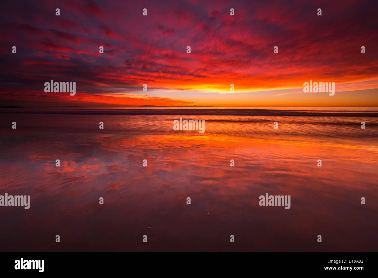 Sunset over the Channel Islands from Ventura State Beach, Ventura ...