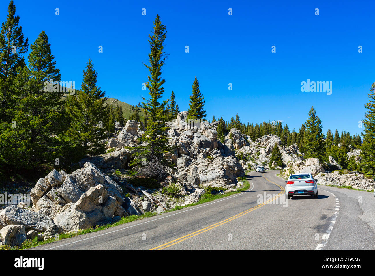 Yellowstone road hi-res stock photography and images - Alamy