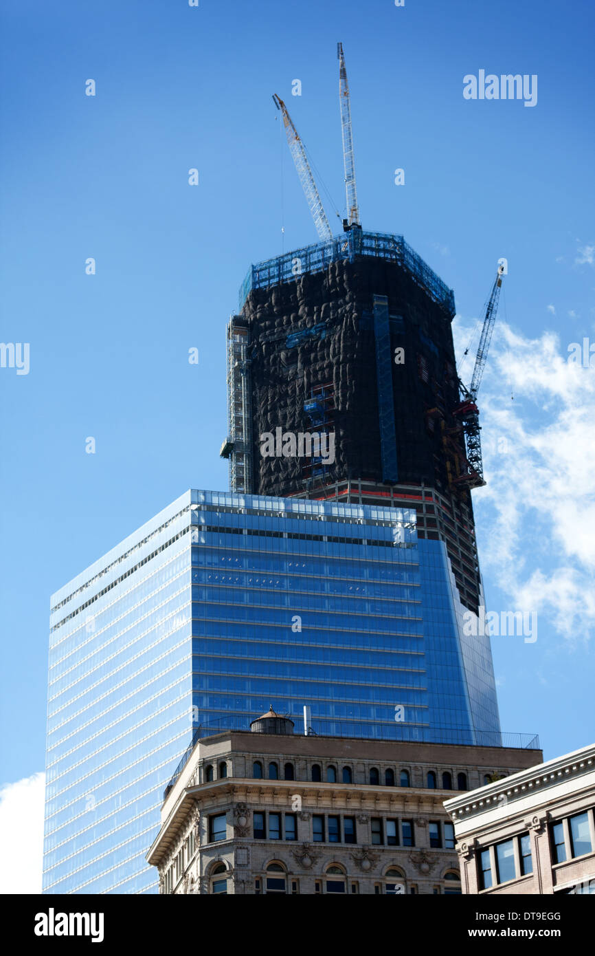 A view of the construction of the new World Trade Center in New York ...