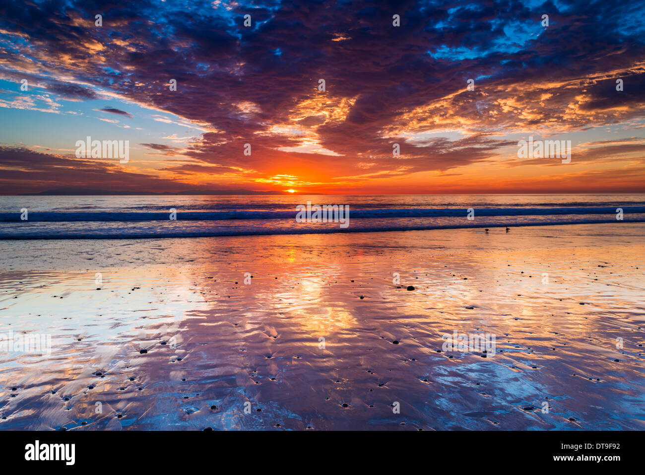 Sunset over the Channel Islands from Ventura State Beach, Ventura ...