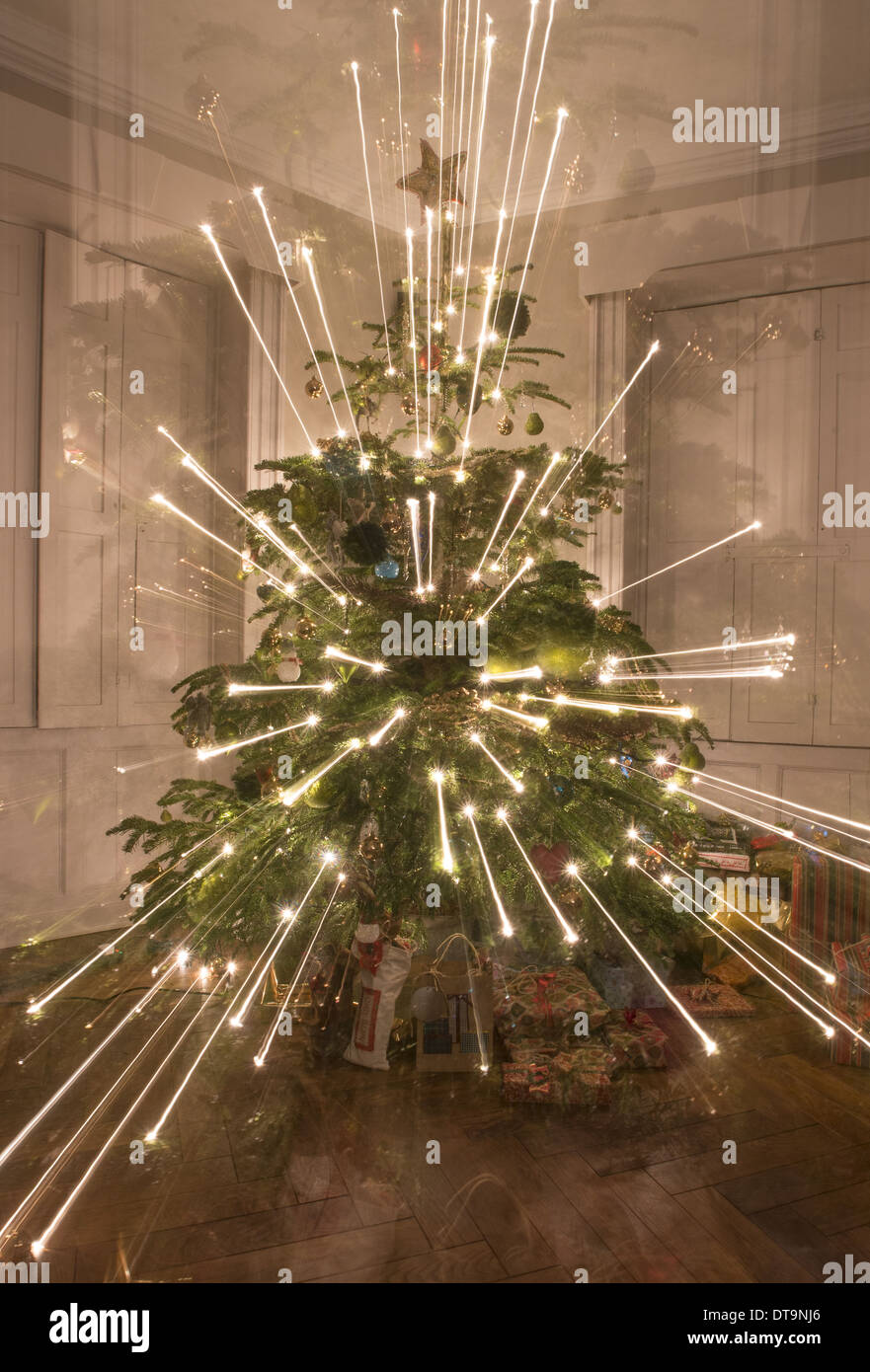 Decorated Christmas Tree, Chipping, Lancashire, England, December Stock ...