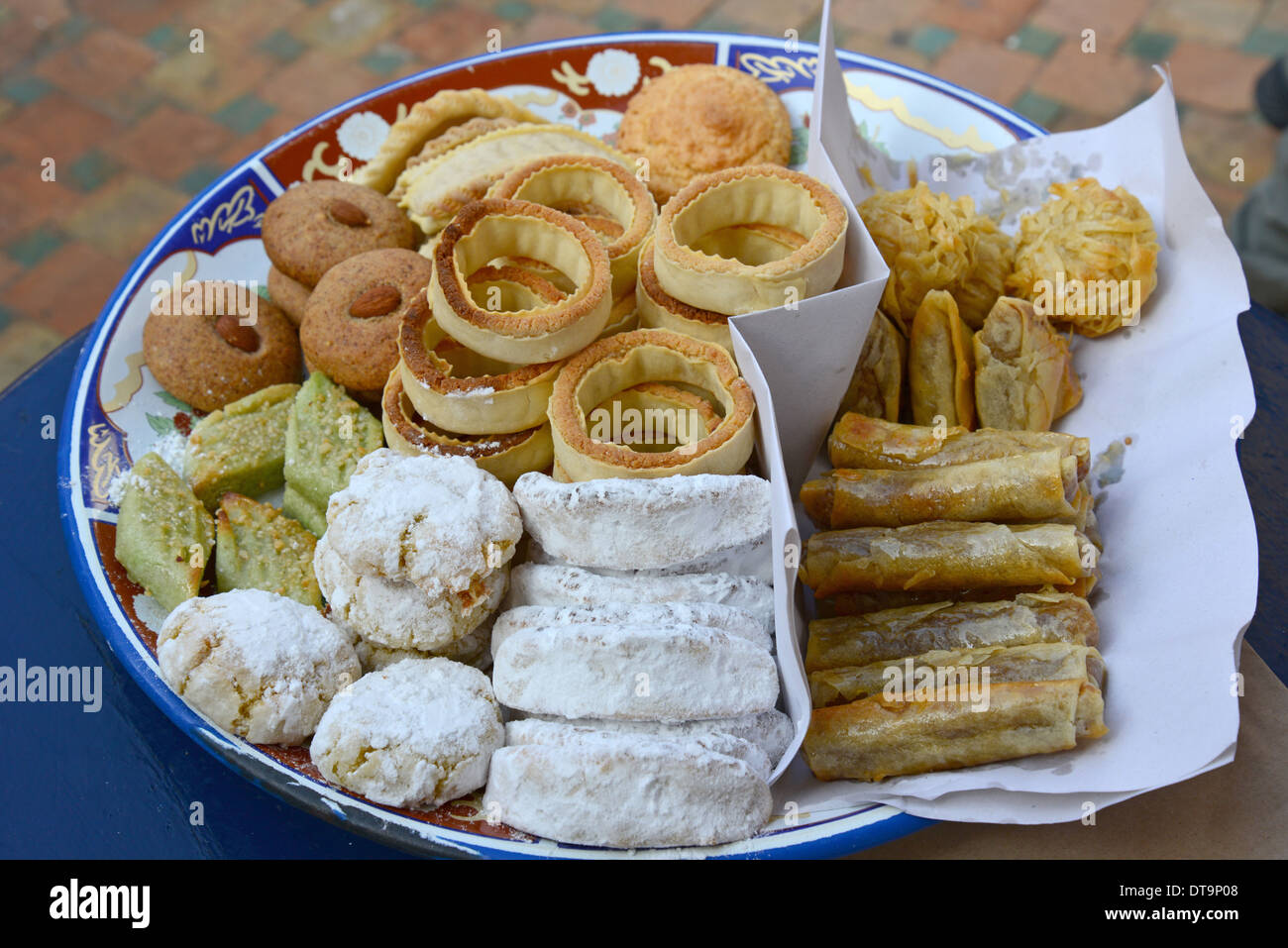 Traditional moroccan pastries hi-res stock photography and images - Alamy